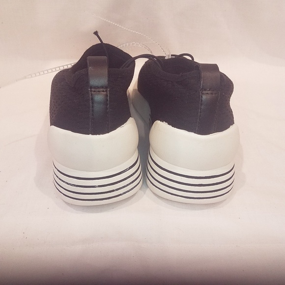 Kendall & Kylie | Shoes | Kendall Kylie Nwob Brandy Sport Sneakers Sz7 ...